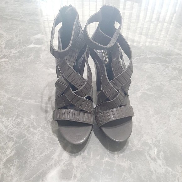 Report Signature | Shoes | Report Signature Gray Leather 55 Bandage ...